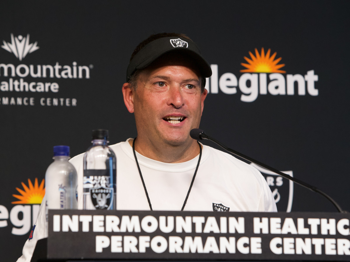 Las Vegas Raiders special teams coach Tom McMahon - Sports Illustrated ...