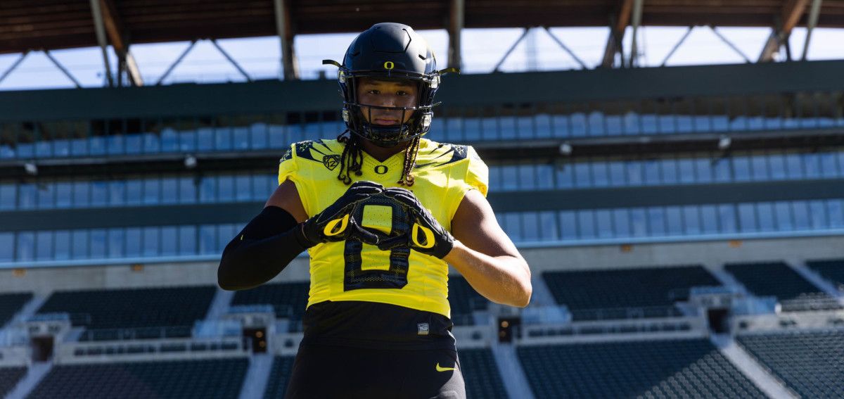 2023 Edge Rusher Recruit Jaeden Moore Sets Commitment Date - Sports ...