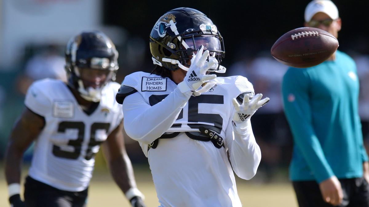 Jaguars RB James Robinson Expected To Play Week 1 - Sports Illustrated
