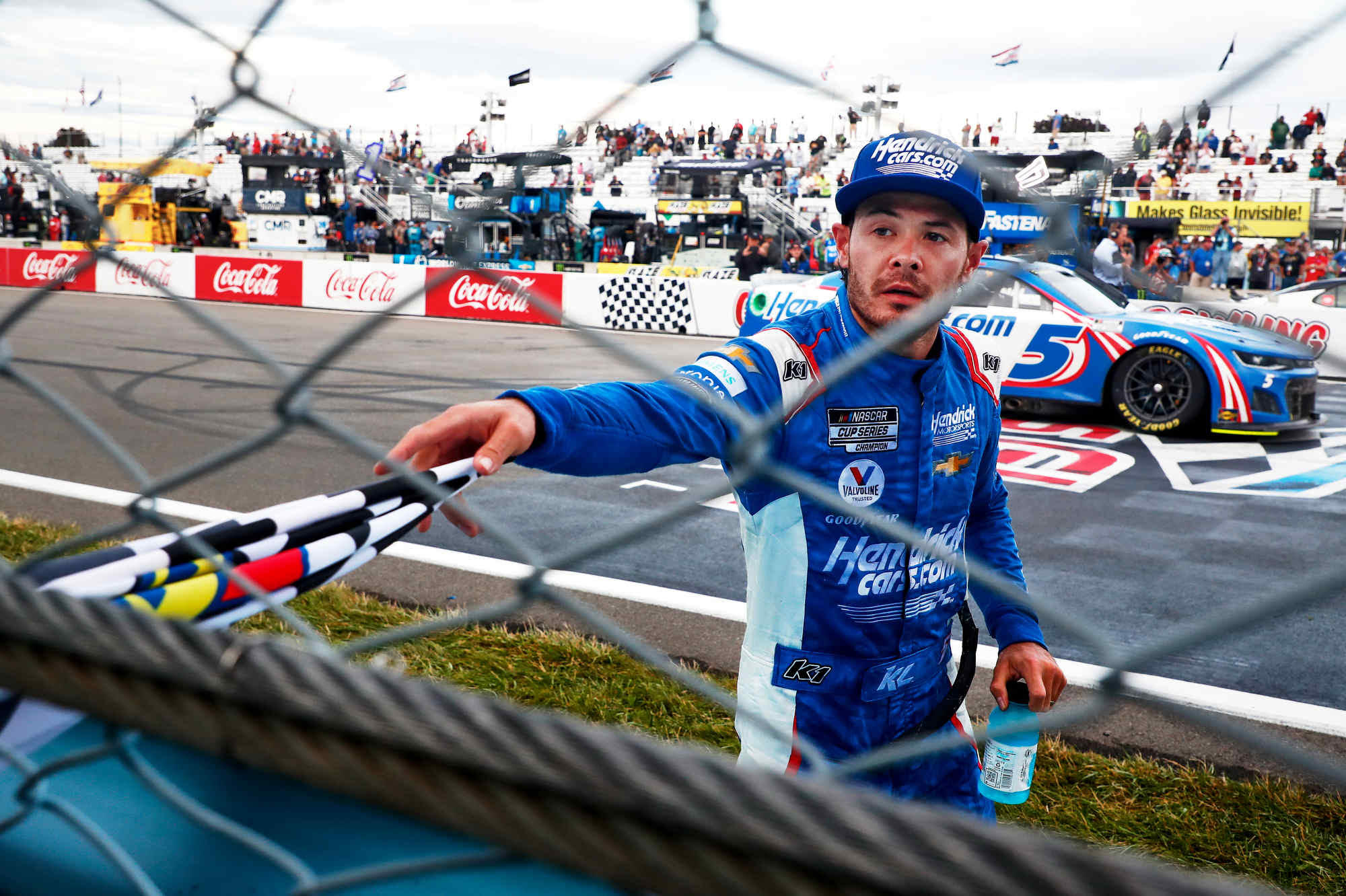 Kyle Larson bowls over Chase Elliott en route to weekend sweep at ...