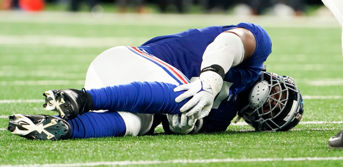 WATCH: New York Giants Defensive End Kayvon Thibodeaux Sprains MCL vs ...