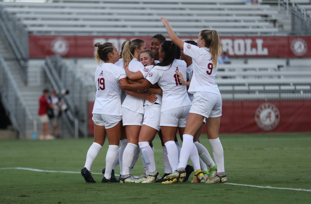 Alabama Soccer Shuts Out Southern Miss in Home Opener - Sports ...