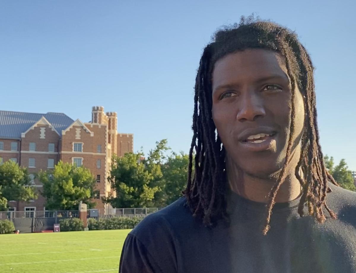 WATCH: Oklahoma LB DaShaun White Interview - Sports Illustrated ...