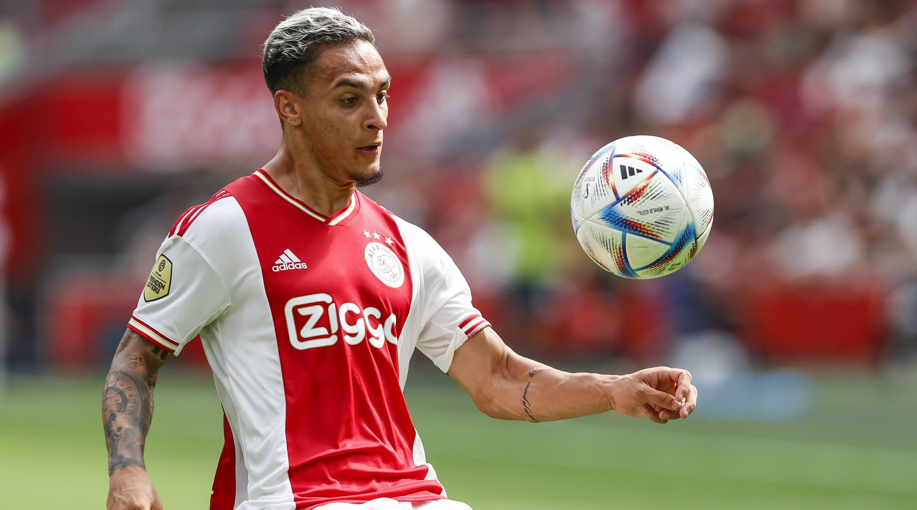 Antony Transfer: Manchester United Signs Ajax Star in Dutch Record ...