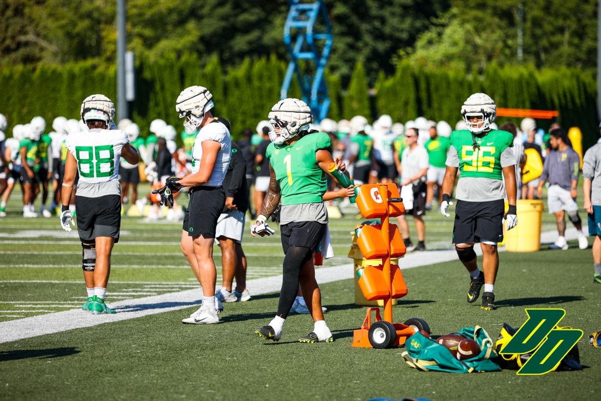 Oregon Football: Photo Gallery From Ducks' Tuesday Practice Ahead of ...