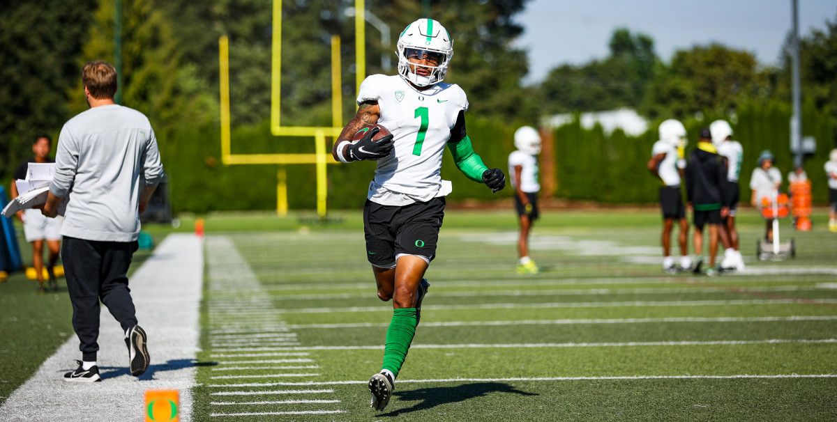 Oregon Football: Photo Gallery From Ducks' Tuesday Practice Ahead of ...