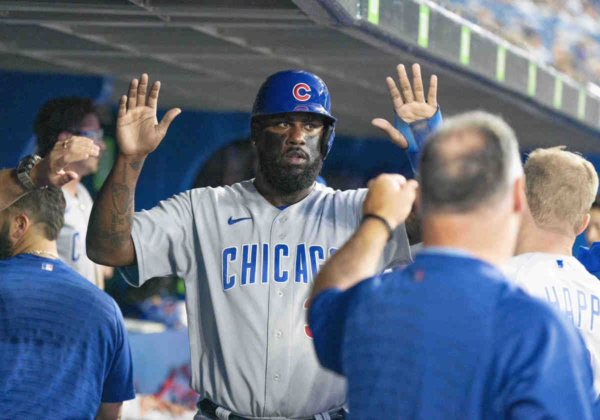 Offense Propels Chicago Cubs to Victory Over Toronto Blue Jays to Avoid ...
