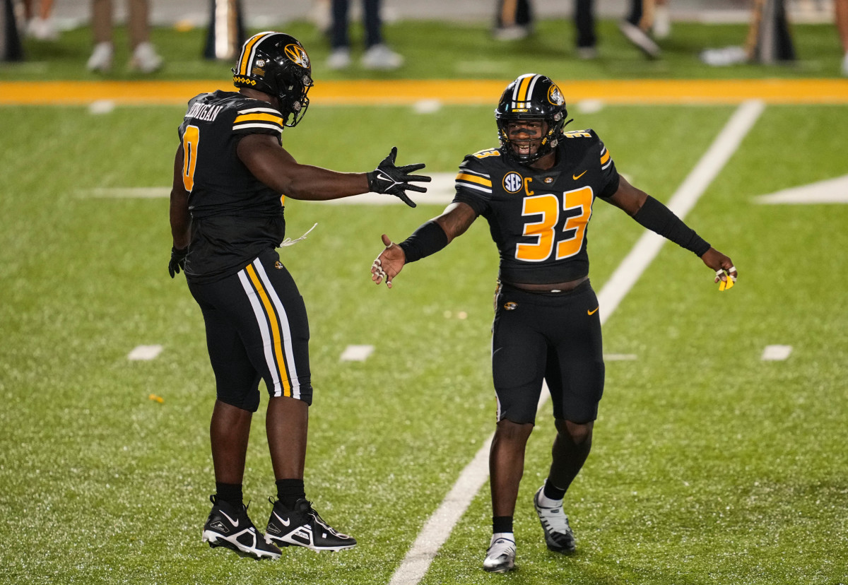 Missouri LB Bailey Ready to Come Back, Lead Tigers in 2023 - Mizzou ...
