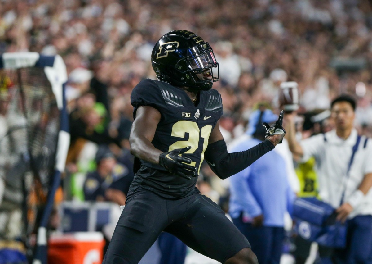 'He's a Warrior': Sanoussi Kane Carving Out Role in Purdue Defense ...