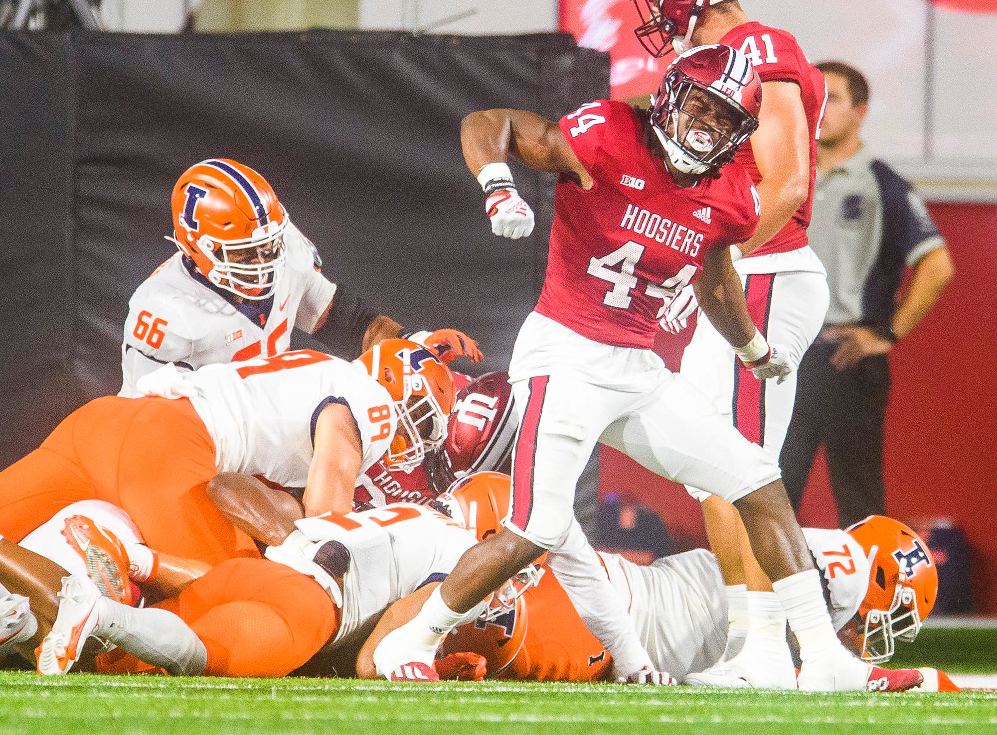 PHOTO GALLERY: Indiana Football Defeats Illinois - Sports Illustrated ...