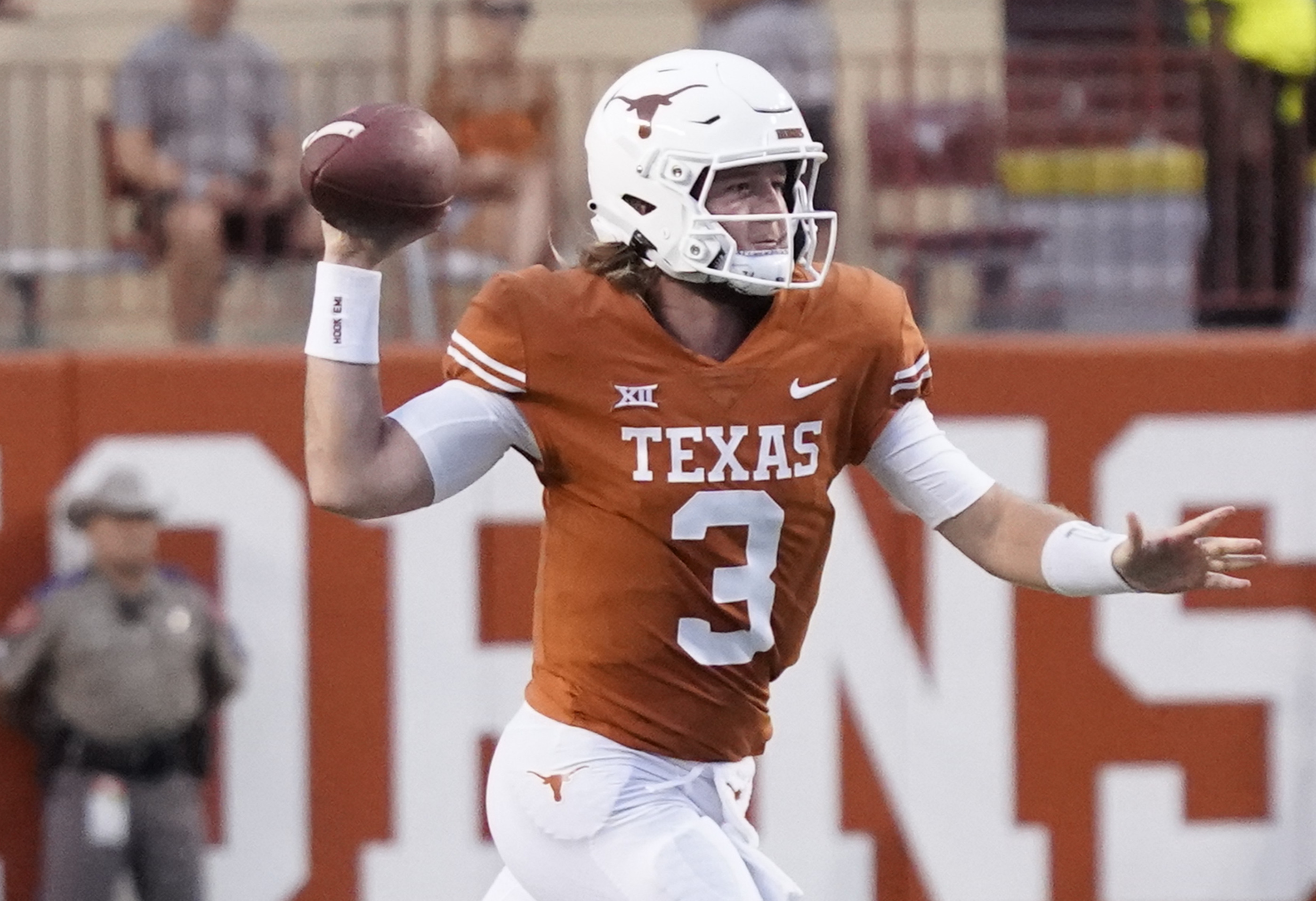 WATCH: Texas Longhorns QB Quinn Ewers Sits Down With ESPN on College ...