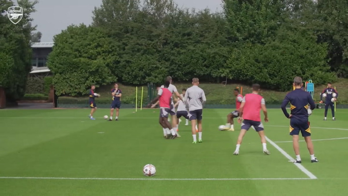 Arsenal finish work ahead of Premier League battle against Man United ...