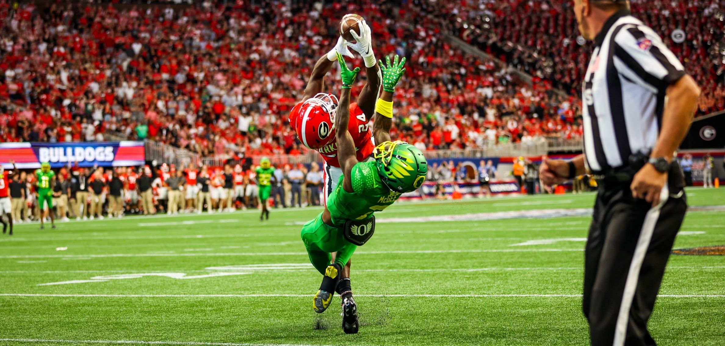 Oregon Ducks Embarrassed by Georgia Bulldogs 49-3 in Chick-Fil-A ...