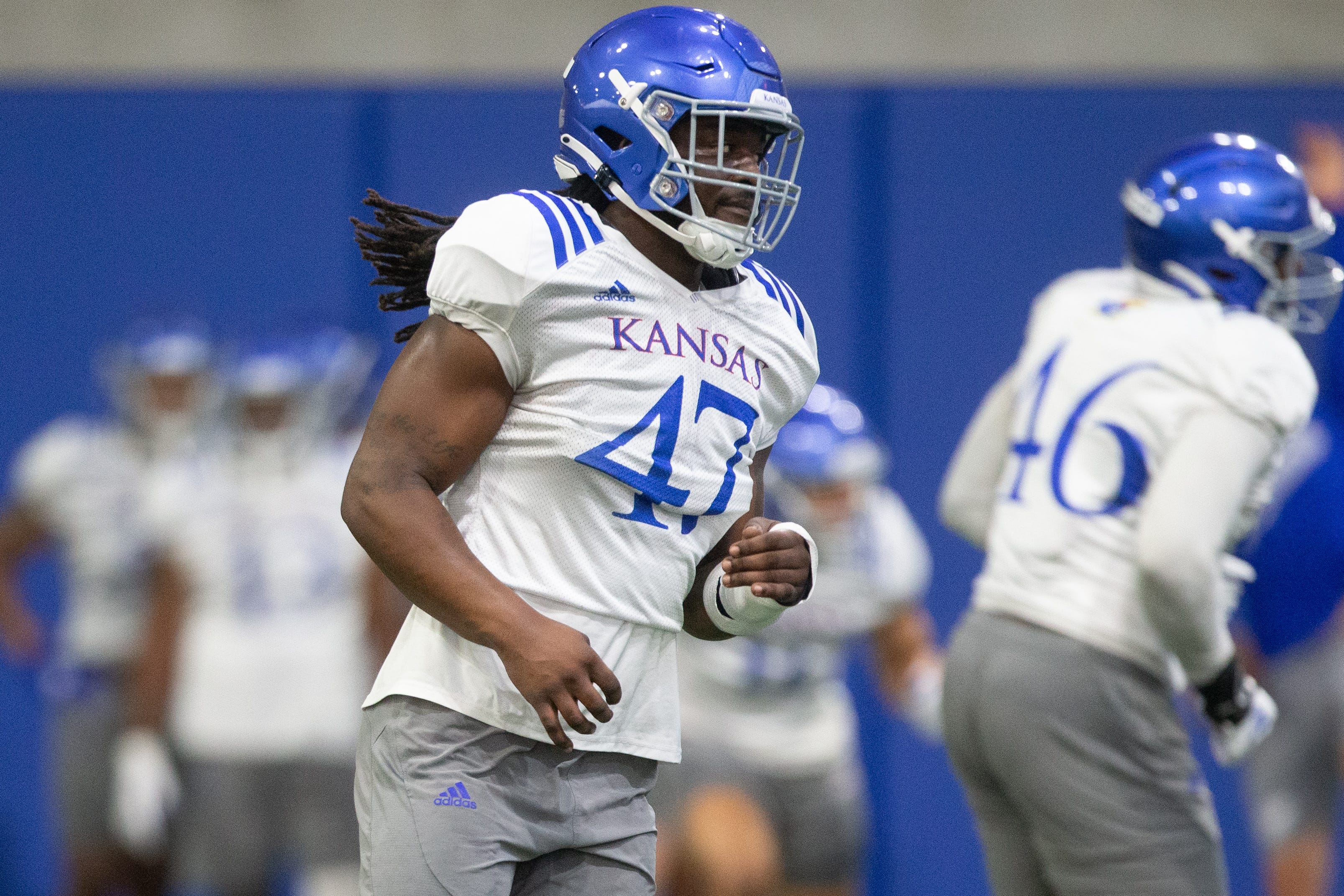 Kansas DE Lonnie Phelps Named Big-12 Defensive Player of the Week - Blue Wings Rising