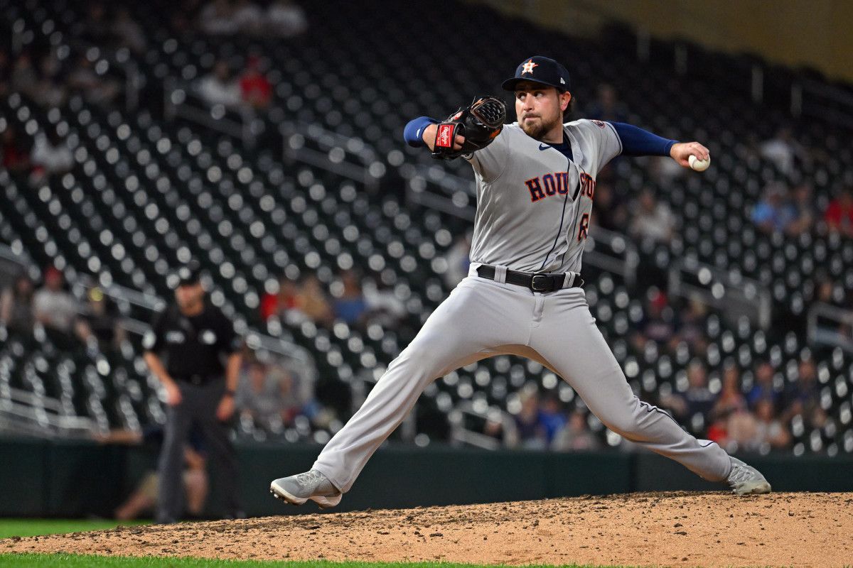 Houston Astros Left-Handed Reliever Blake Taylor Tosses First Cleaning ...