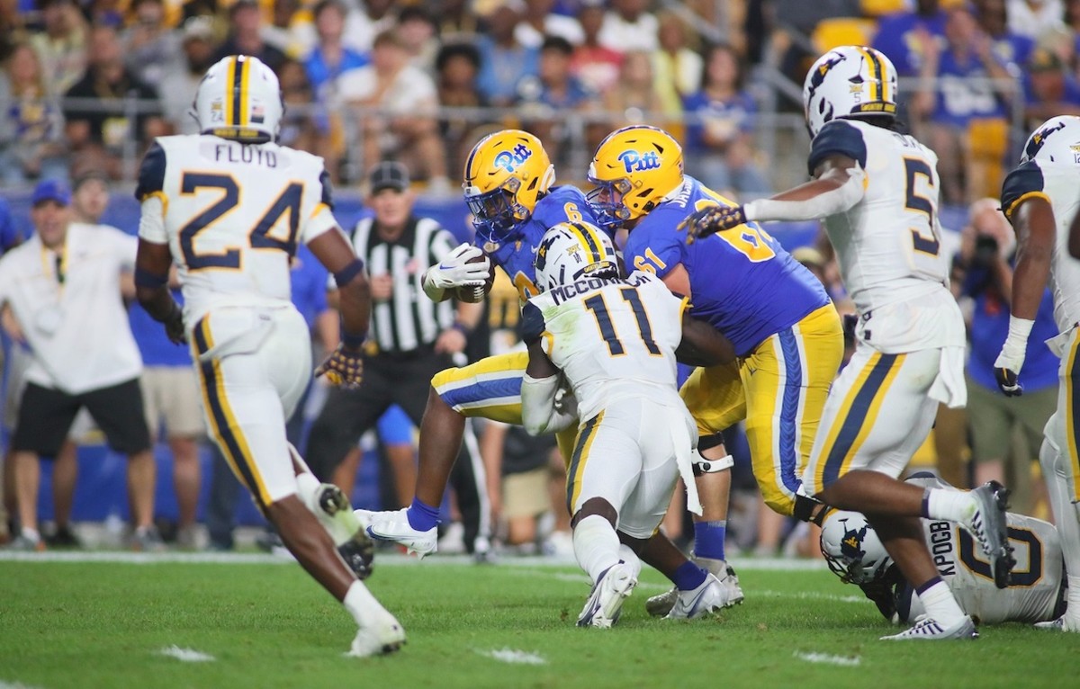 Pitt Panthers Coaches Not Pleased With O-Line - Sports Illustrated ...