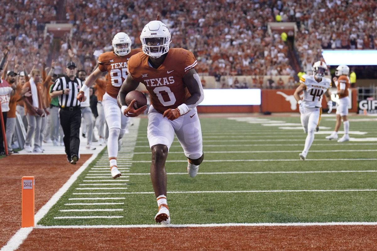 Texas Longhorns TE Ja'Tavion Sanders PFF's Highest Graded TE From Week 1 - Sports Illustrated ...