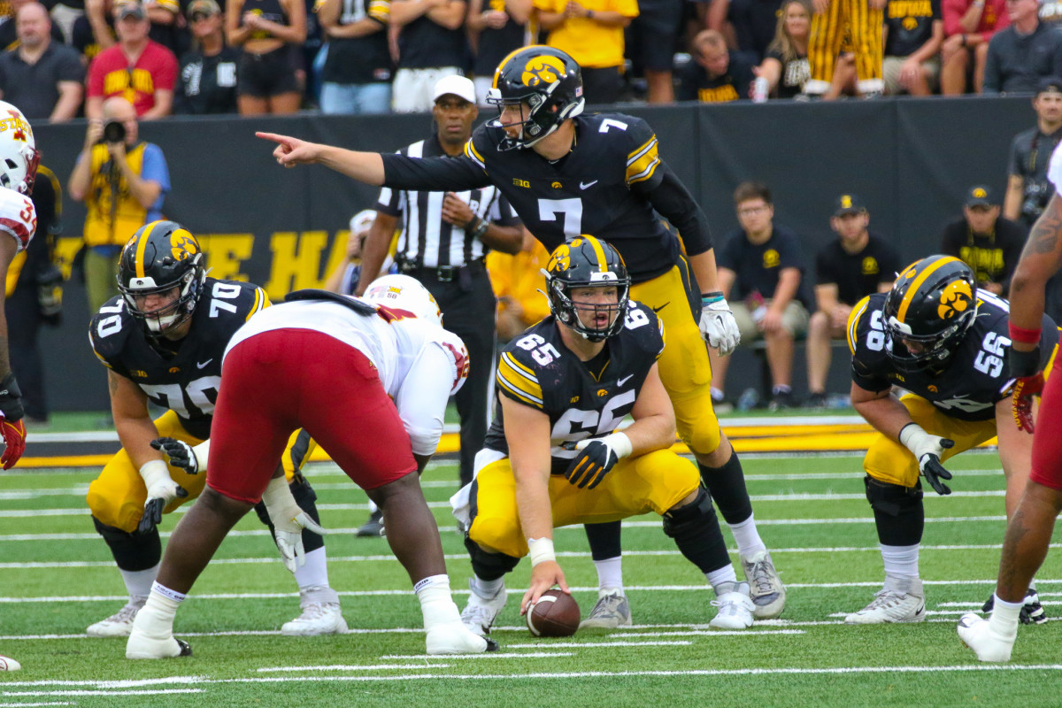 Logan Jones Now Has Experience on His Side - Sports Illustrated Iowa ...