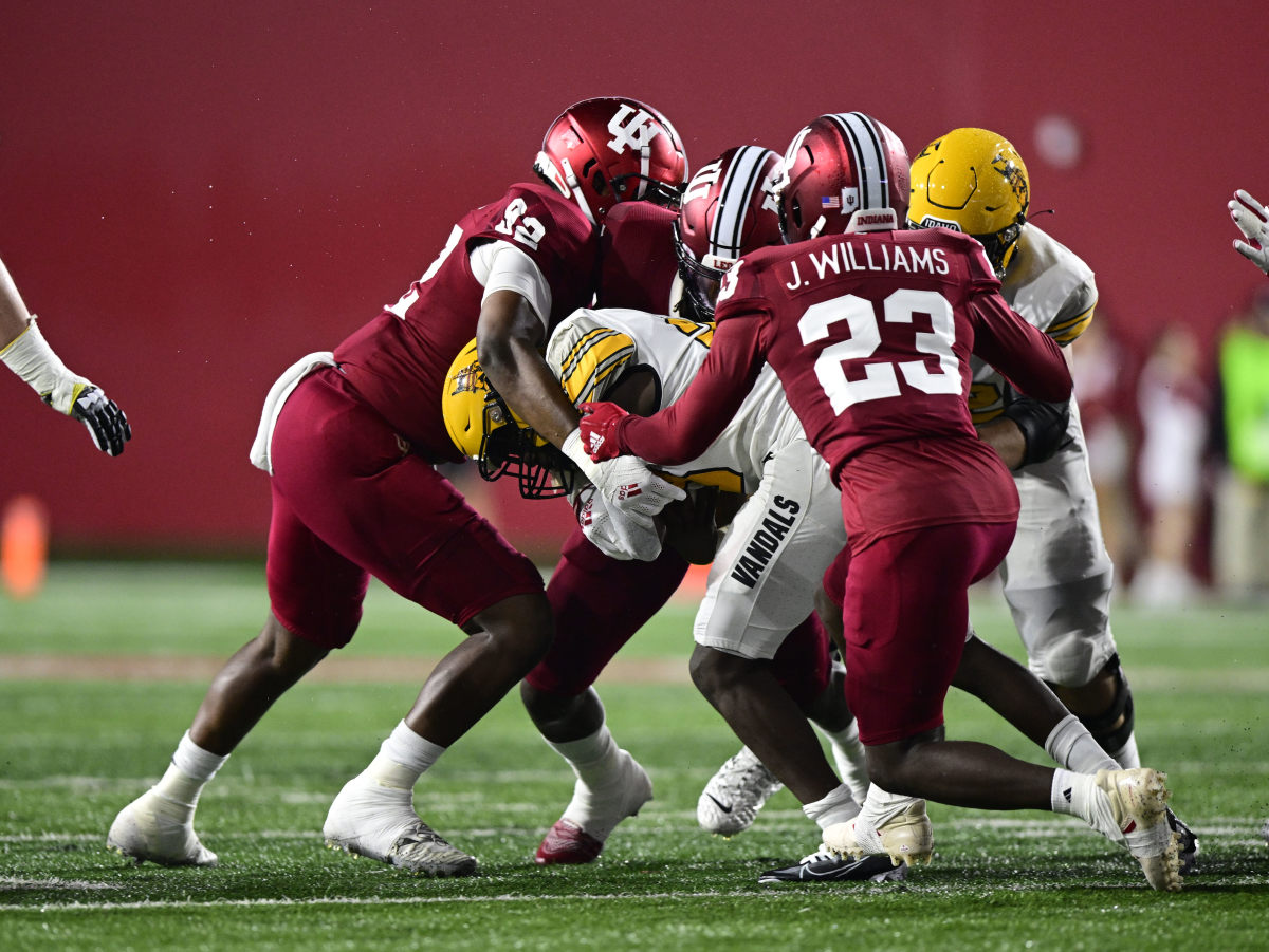 PHOTO GALLERY: Indiana Football Vs. Idaho Vandals - Sports Illustrated ...