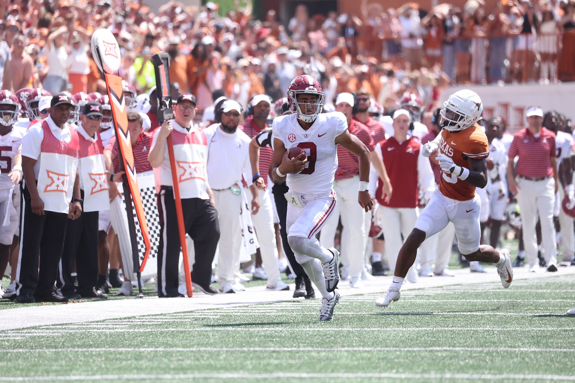 Alabama Survives Texas with Fourth Quarter Comeback - Sports ...