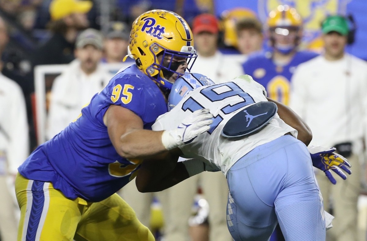 Pitt DL Devin Danielson, Tyler Bentley Leave with Lower Body Injuries ...