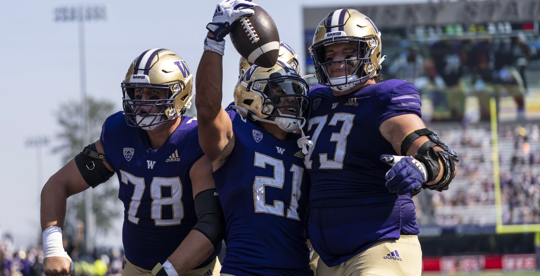 UW Cranks Up High-Powered Offense Again in 52-6 Victory - Sports ...