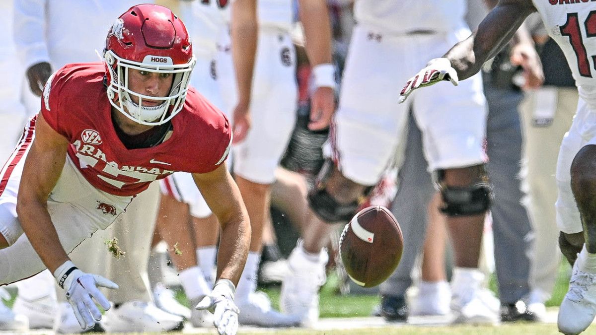Razorbacks’ defensive back Hudson Clark lands Jim Thorpe Award as top ...
