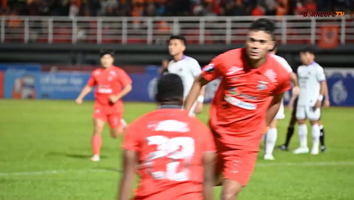 Pitchside: Pato and Terens Puhiri scores vs Persita - Soccer ...