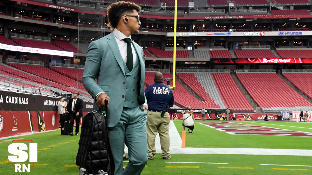 Patrick Mahomes Dominates NFL Week One With Five Touchdown Passes ...