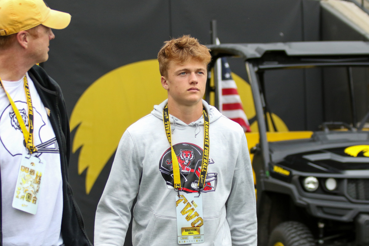 Brevin Doll Chooses Iowa Football - Sports Illustrated Iowa Hawkeyes ...