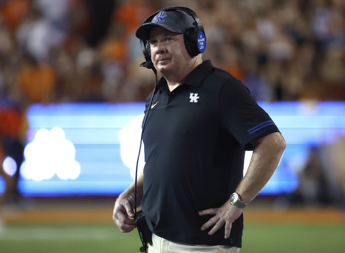 Stoops Ready for Homecoming Showdown Against Youngstown State - Sports ...