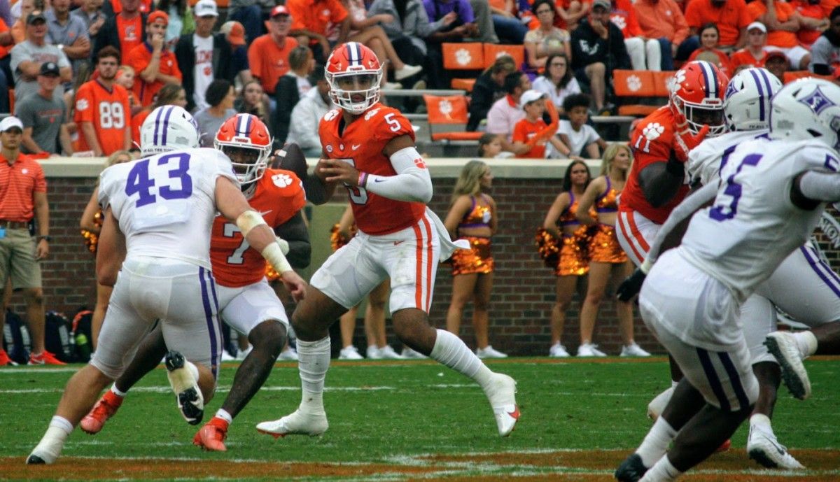 Clemson Tigers QB DJ Uiagalelei Striving for Perfection - Sports ...