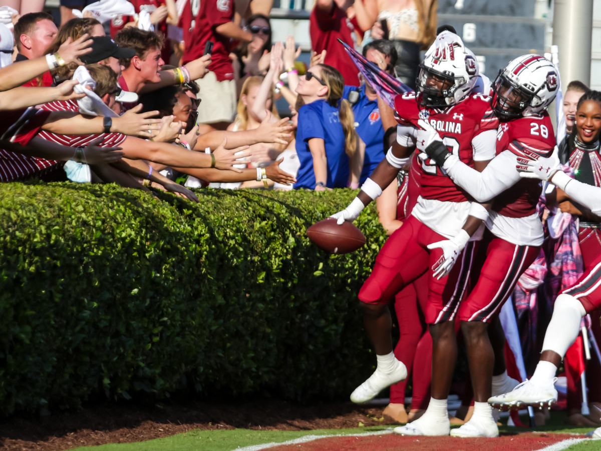 South Carolina Defensive Coordinator Clayton White Talks Georgia ...