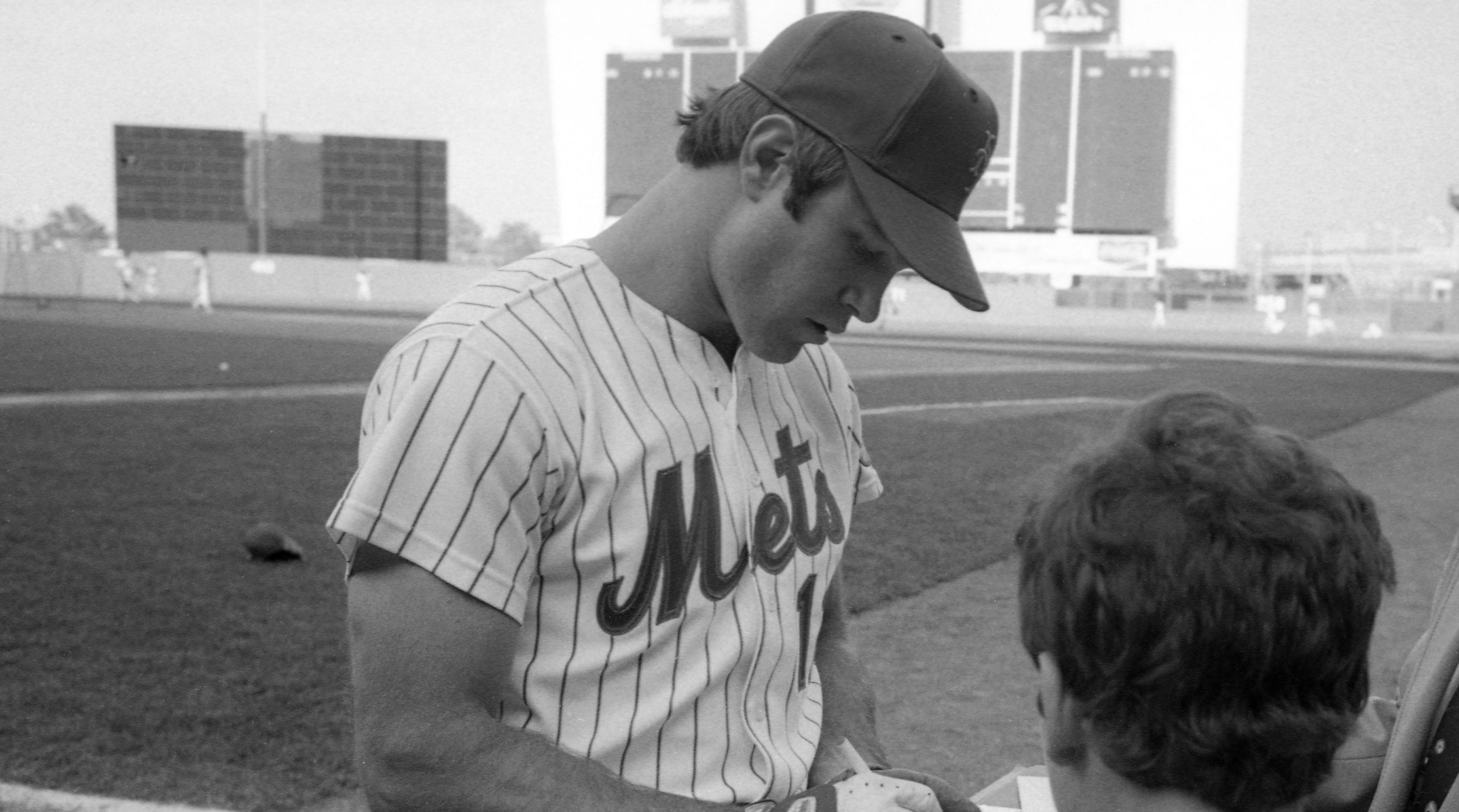 John Stearns: Former Mets All-Star Catcher Dies at 71 - Sports Illustrated