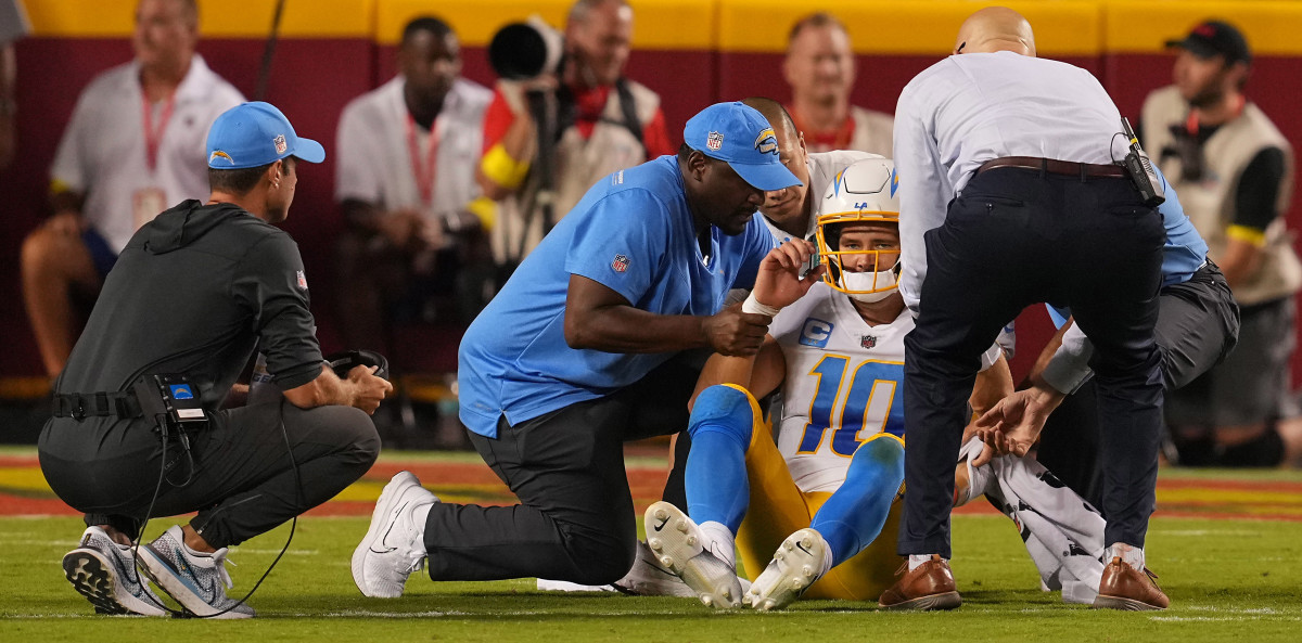 Los Angeles Chargers Quarterback Justin Herbert Suffers Injury in Loss ...