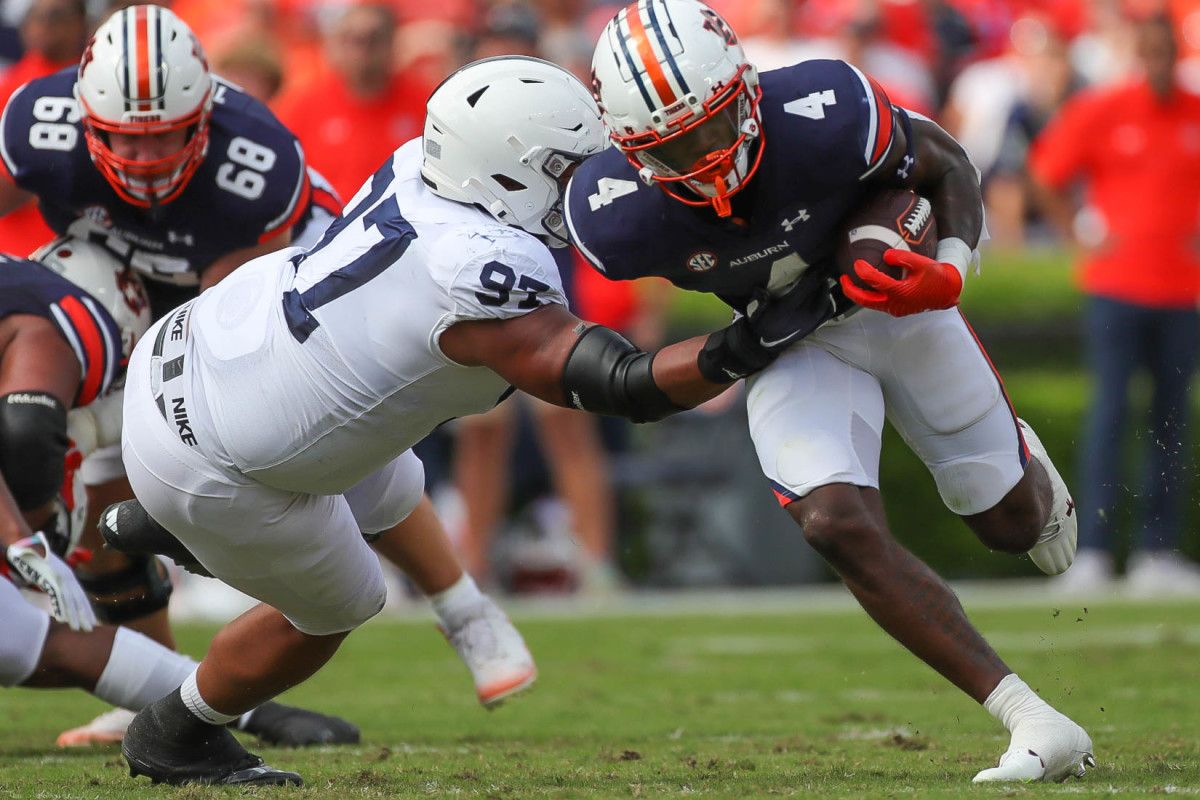 Auburn football has to give star running back Tank Bigsby more touches ...
