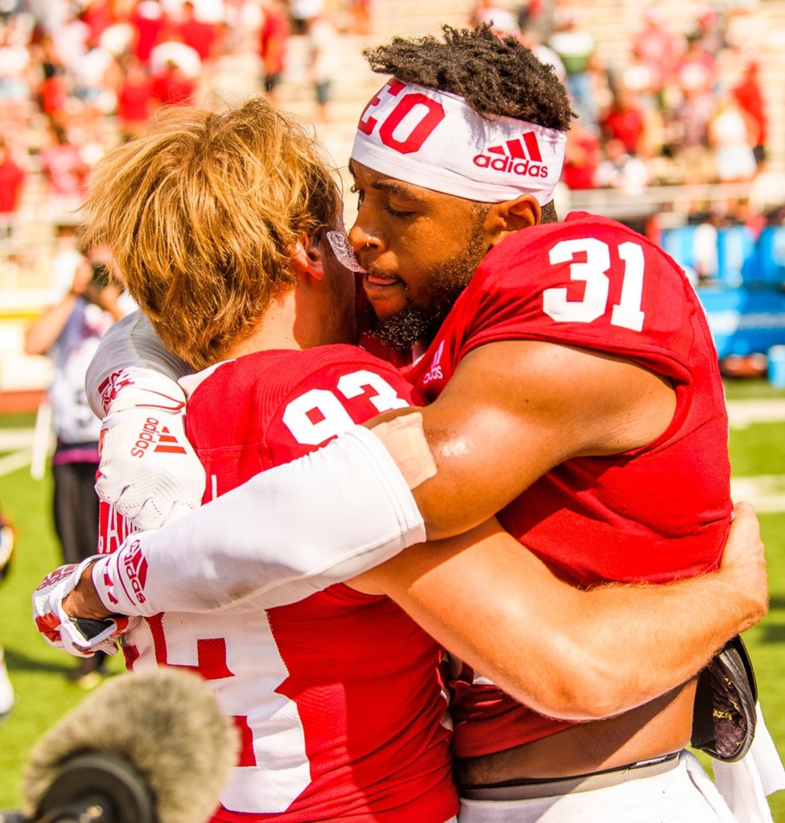 Charles Campbell Drills 51-Yard Field Goal to Defeat Western Kentucky ...