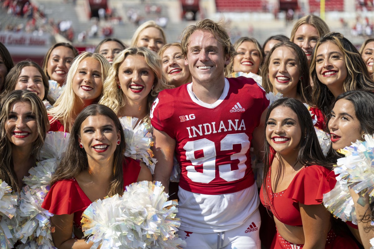 Charles Campbell Drills 51-Yard Field Goal to Defeat Western Kentucky ...