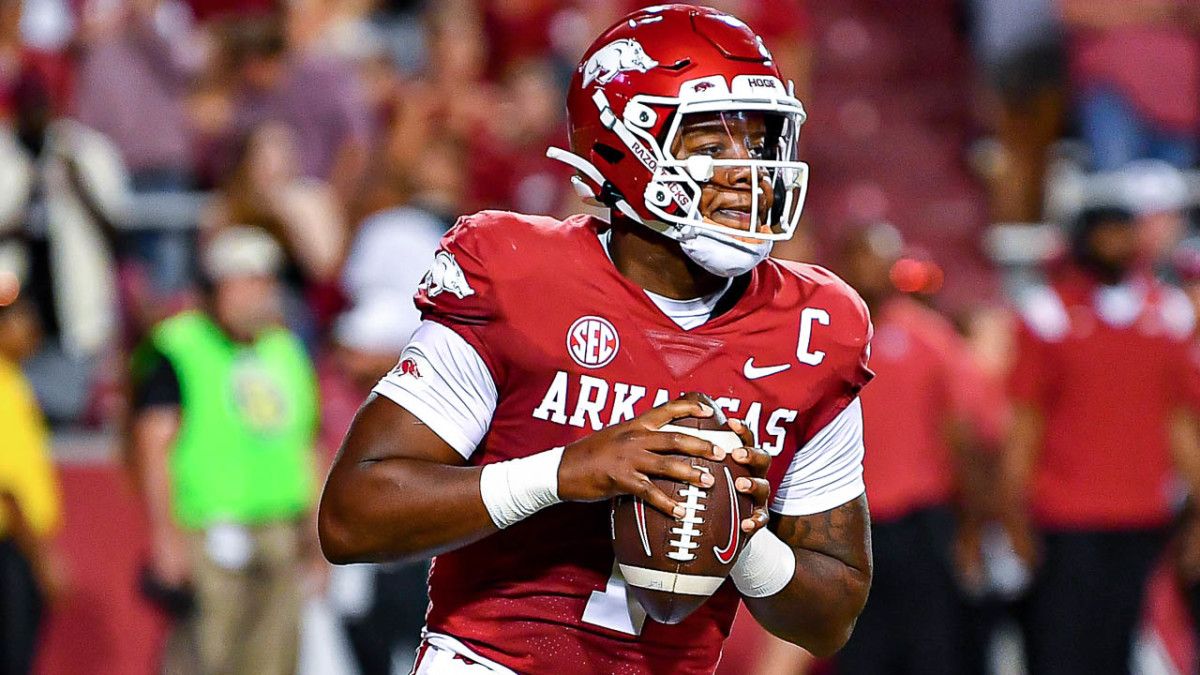 Razorbacks' Bryce Stephens' big punt return breaks open game against ...