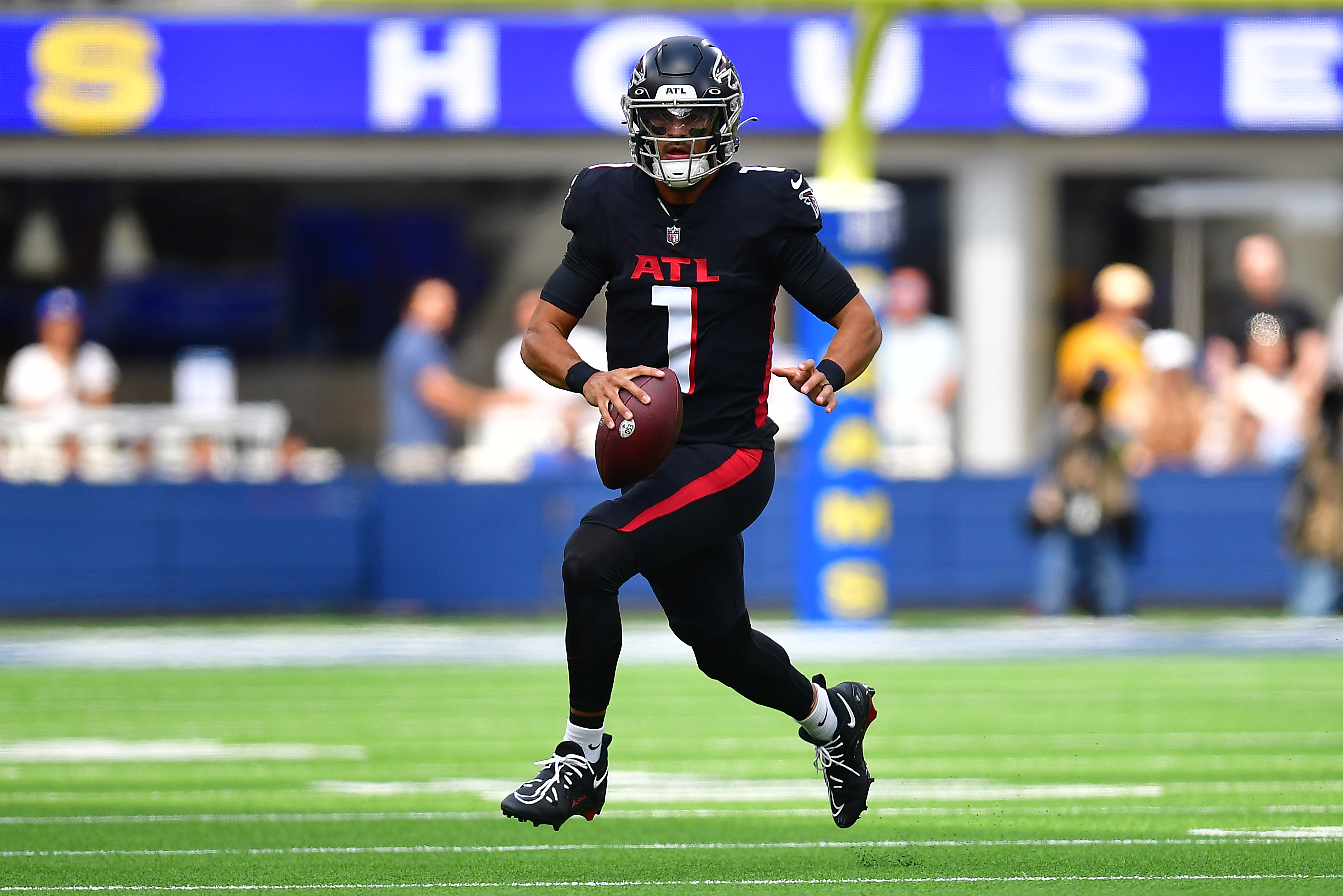 Atlanta Falcons Struggling to Score in First Half vs. Los Angeles Rams ...