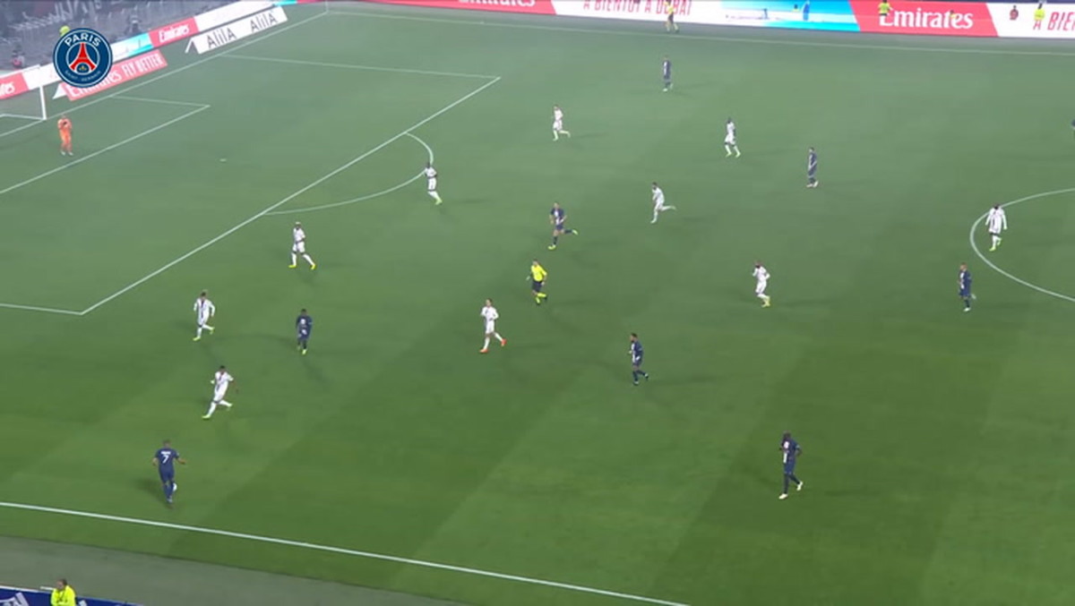 Lionel Messi's superb team goal vs Lyon - Soccer - OneFootball on ...