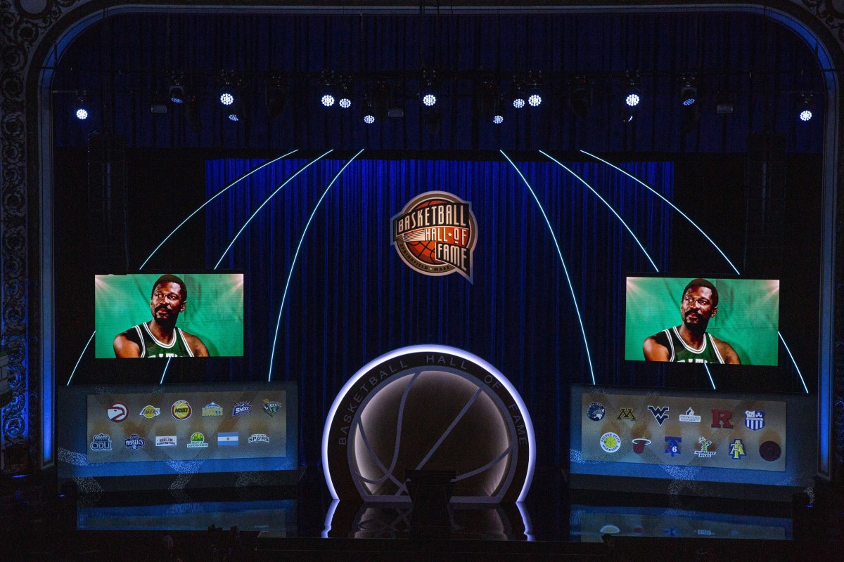 Celtics’ Home Opener vs. Sixers Will Feature Bill Russell Tribute ...