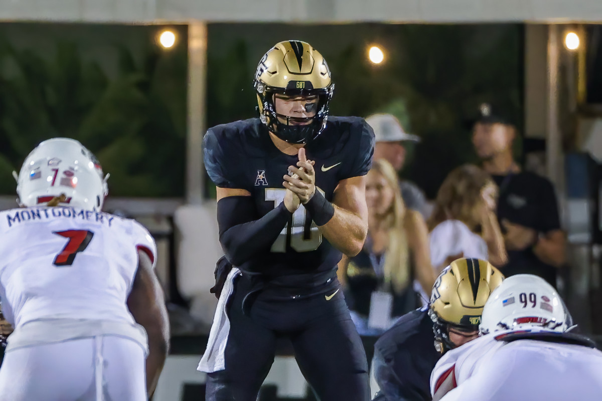 Three Keys on Defense for Georgia Tech Against UCF - Sports Illustrated Georgia Tech Yellow ...