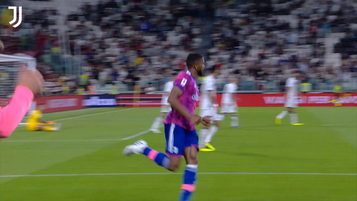 Bremer's first goal for Juventus - Soccer - OneFootball on Sports ...