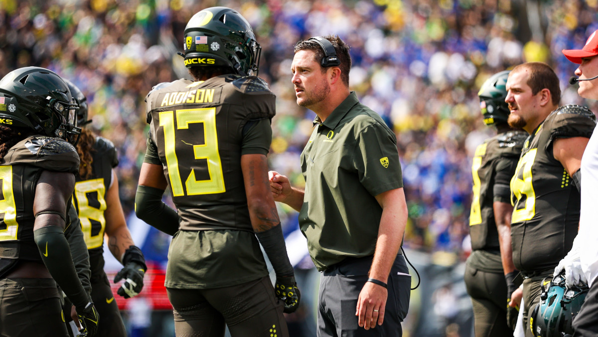 Oregon Football: Head Coach Dan Lanning Gives Final Updates Before ... Oregon Football: Head Coach Dan Lanning Gives Final Updates Before ...
