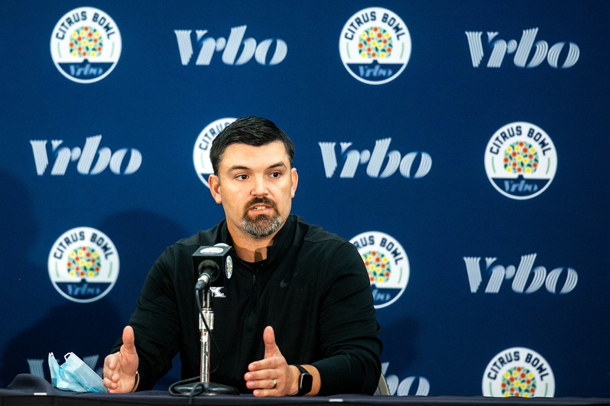 Jordan Lovett "Doing an Admirable Job" at Free Safety for UK - Sports ...