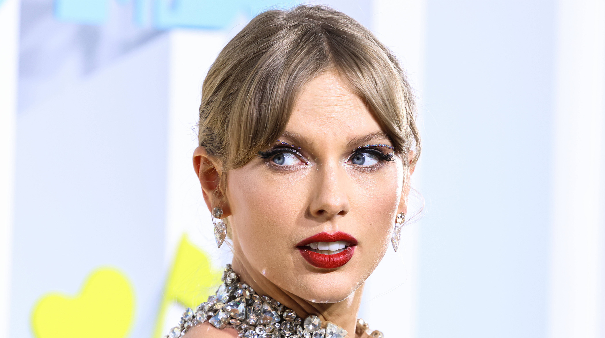 Taylor Swift Super Bowl Halftime Rumors Lead to Conflicting Reports - TrendRadars