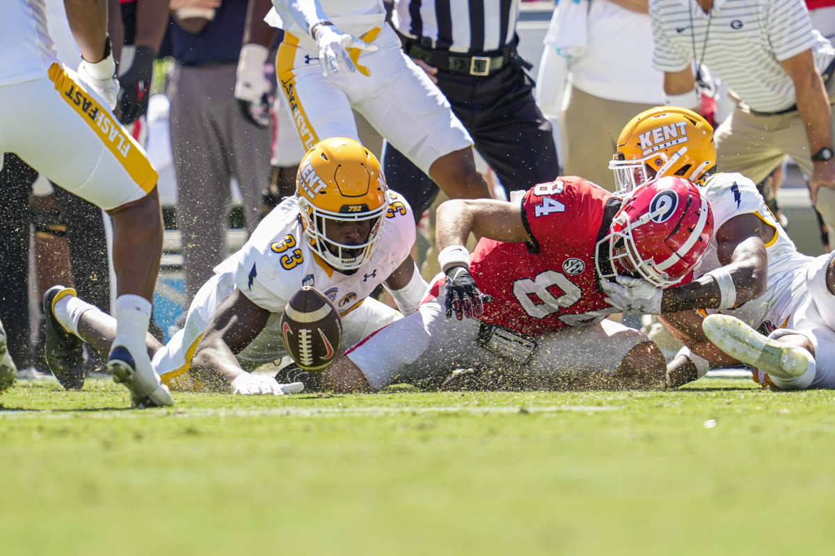 Georgia Football Plays Turnover Prone and Ugly Game vs Kent State, Final Score - Sports ...