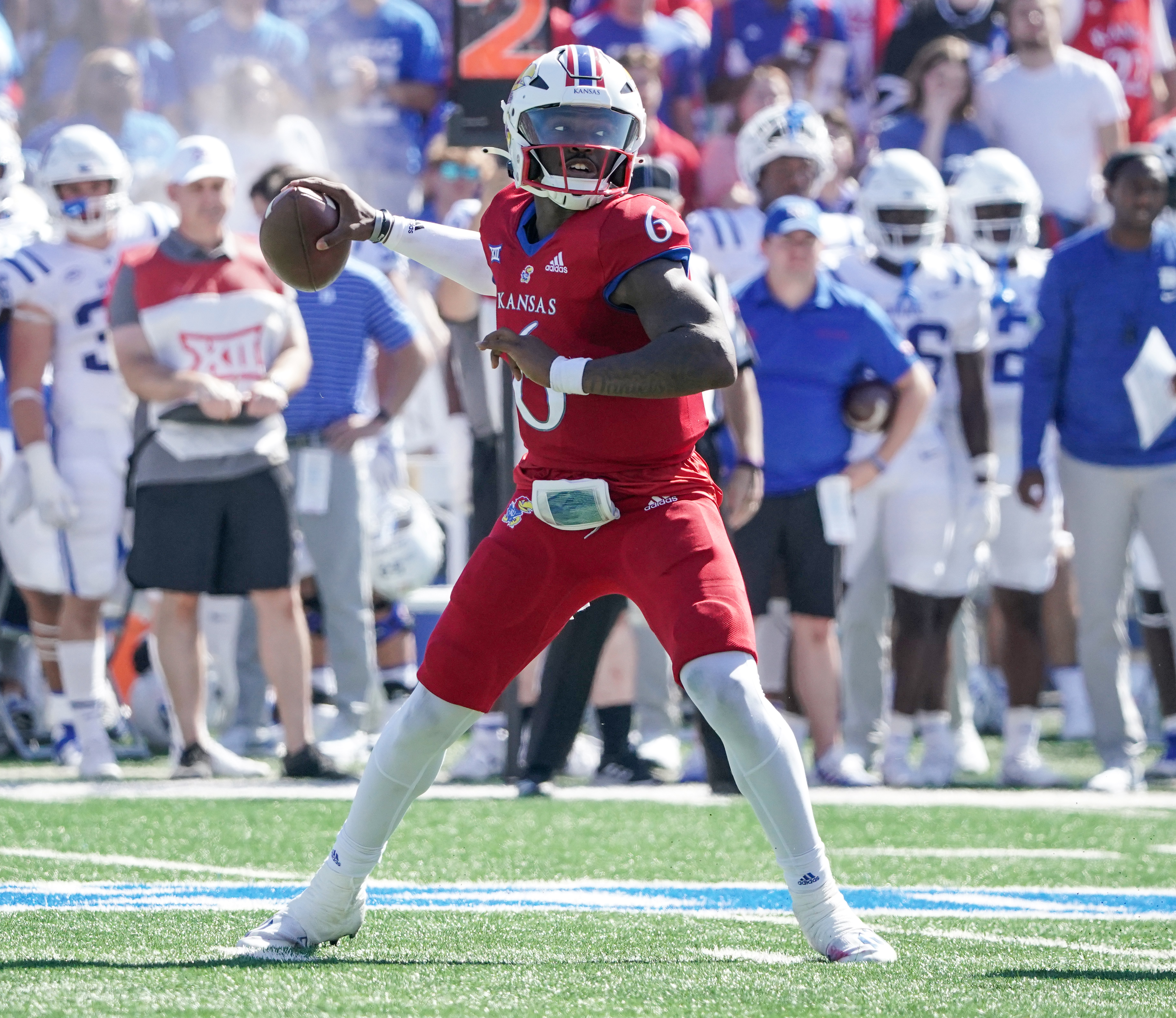 Jalon Daniels, Kansas Jayhawks Remain Undefeated after 35-27 Win Over ...