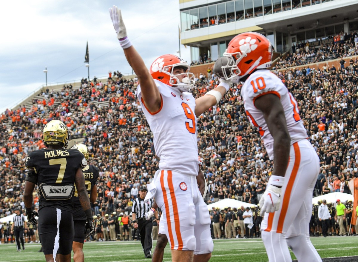 No. 5 Clemson Tigers Survive No. 21 Wake Forest in Overtime - Sports ...